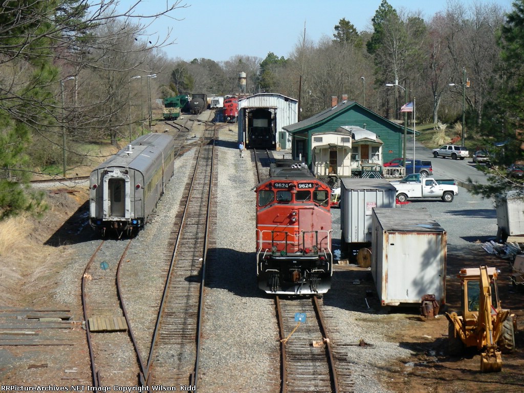 ACWR 9624 sits on the yard